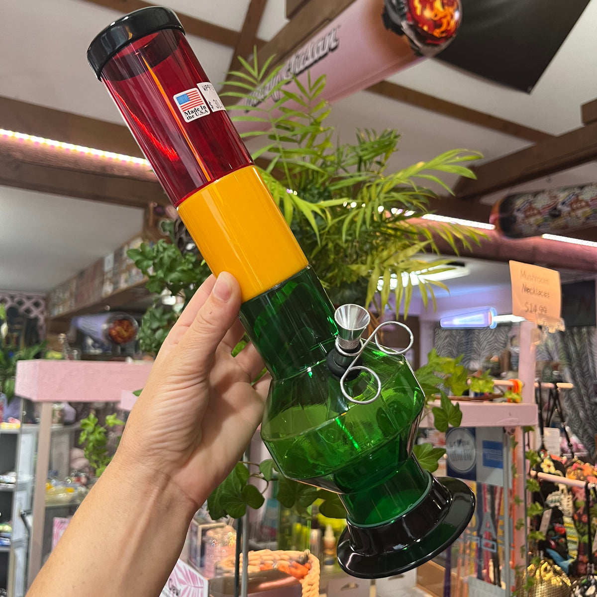 Rasta Acrylic Water Pipe – Pirate Girl Smoke Boutique