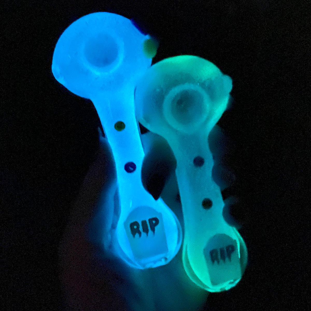 RIP Glow Jeweled Glass Pipe – Pirate Girl Smoke Boutique